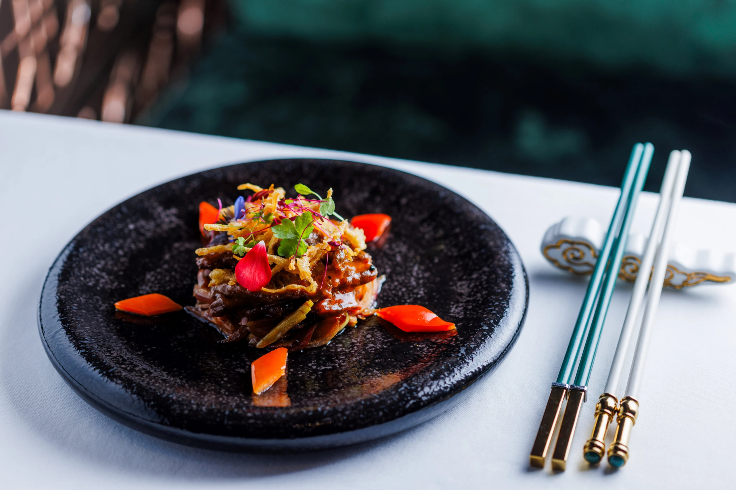 Shang Shi Tallinnassa tarjoaa ylellisen lounaskokemuksen